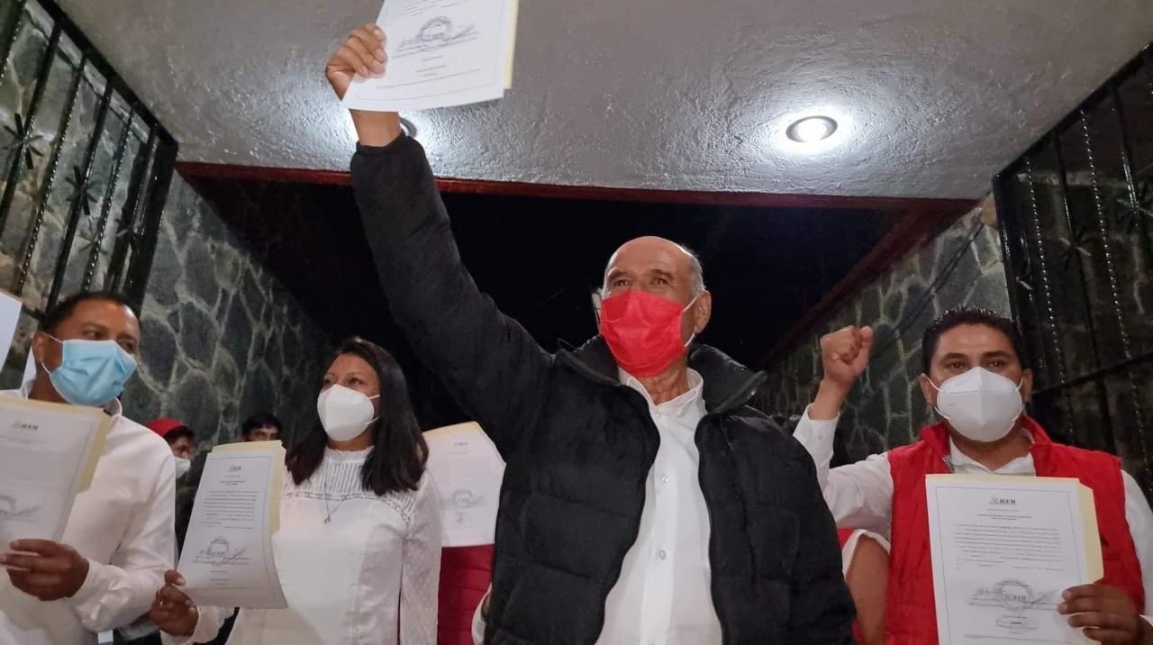 JESÚS CEDILLO RECIBE CONSTANCIA DE MAYORÍA EN JOCOTITLAN – Universo ...