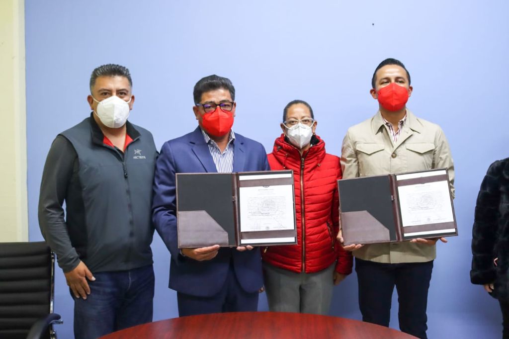 MIGUEL SÁMANO RECIBIÓ SU CONSTANCIA DE MAYORÍA – Universo Noticias