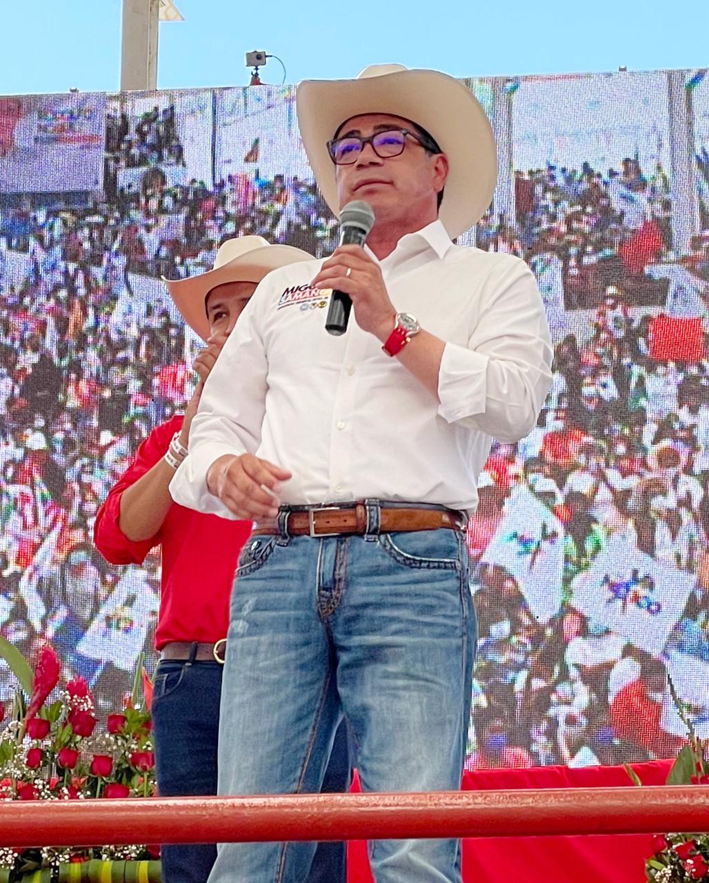 URGE RETOMAR EL CAMINO DEL BIENESTAR: MIGUEL SÁMANO – Universo Noticias